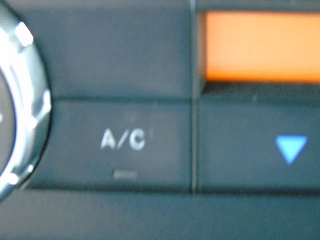 Te koop: Mercedes-Benz 1933 + SPOILER | Trucks Roosendaal